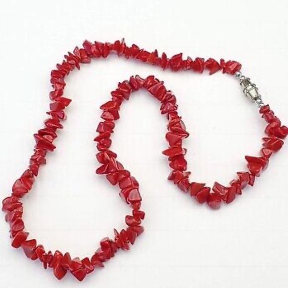 Vintage | Jewelry | Vintage Cherry Red Crystal Stone Chip Necklace ...